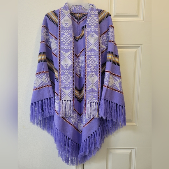 Vintage | Jackets & Coats | Vintage 8s90s Mexican Shawl Native Poncho ...